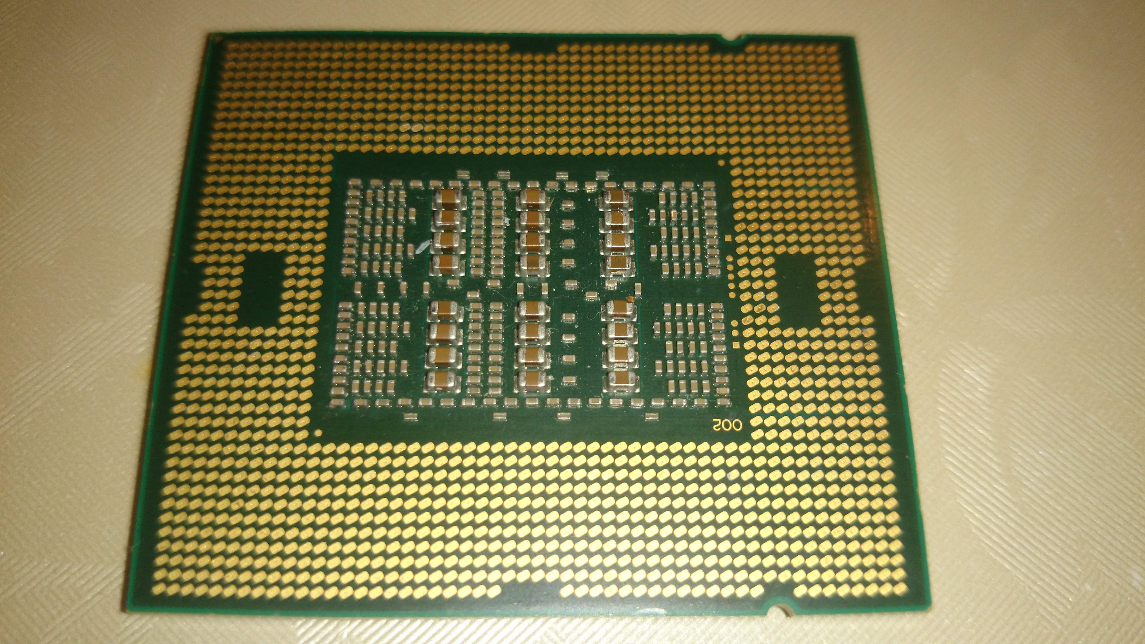 Jak zidentyfikować inżynierski procesor Intel Xeon na socket 1567?