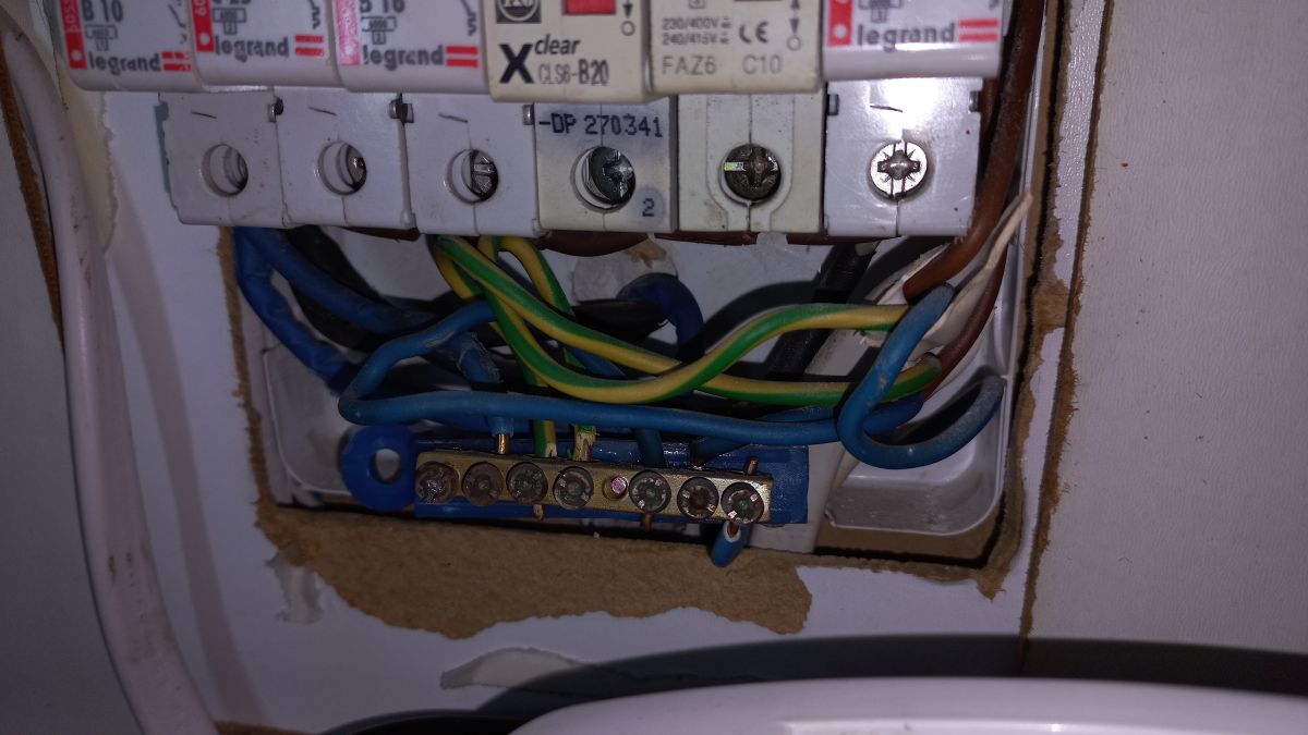 Wysokie zużycie prądu po wymianie licznika Apator Otus 1 - co sprawdzić?