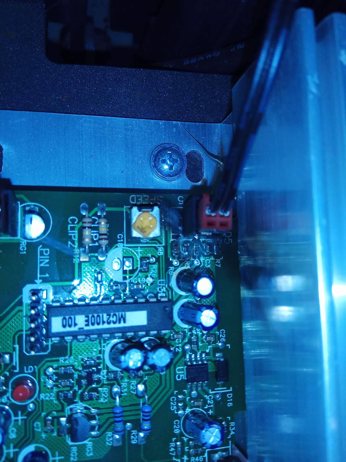 Bieżnia proform 780 zlt - śrubka spadła na płytę - zwarcie