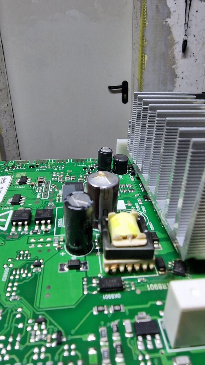 [Rozwiązano] Siemens WM14N28XPL iQ300 - ciemno na wyświetlaczu, wymiana ...