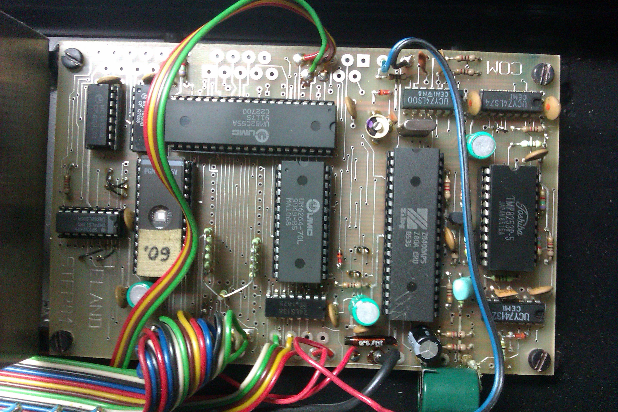 Jak uruchomić wyświetlacz ELAND EWIR-60 z 1992 bez pilota?