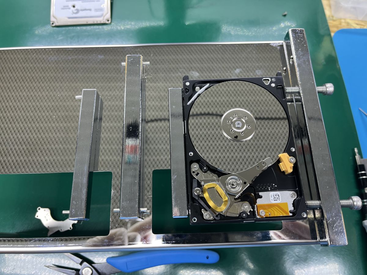 Dysk twardy Seagate ST9500424AS pika po upadku, niewykrywalny - silnik ...