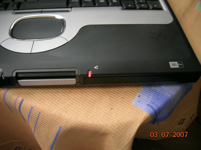 Compaq Evo N800C - brak postępu ładowania baterii, kontrolka gaśnie po ...