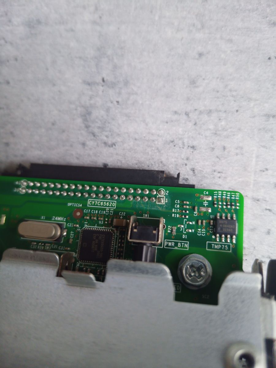 PowerEdge t300 - Czy można połączyć kartę wifi PWR SW z PWR BTN?