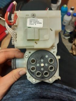 [Rozwiązano] Miele WKB130 - po uruchomieniu wyświetla błąd F63