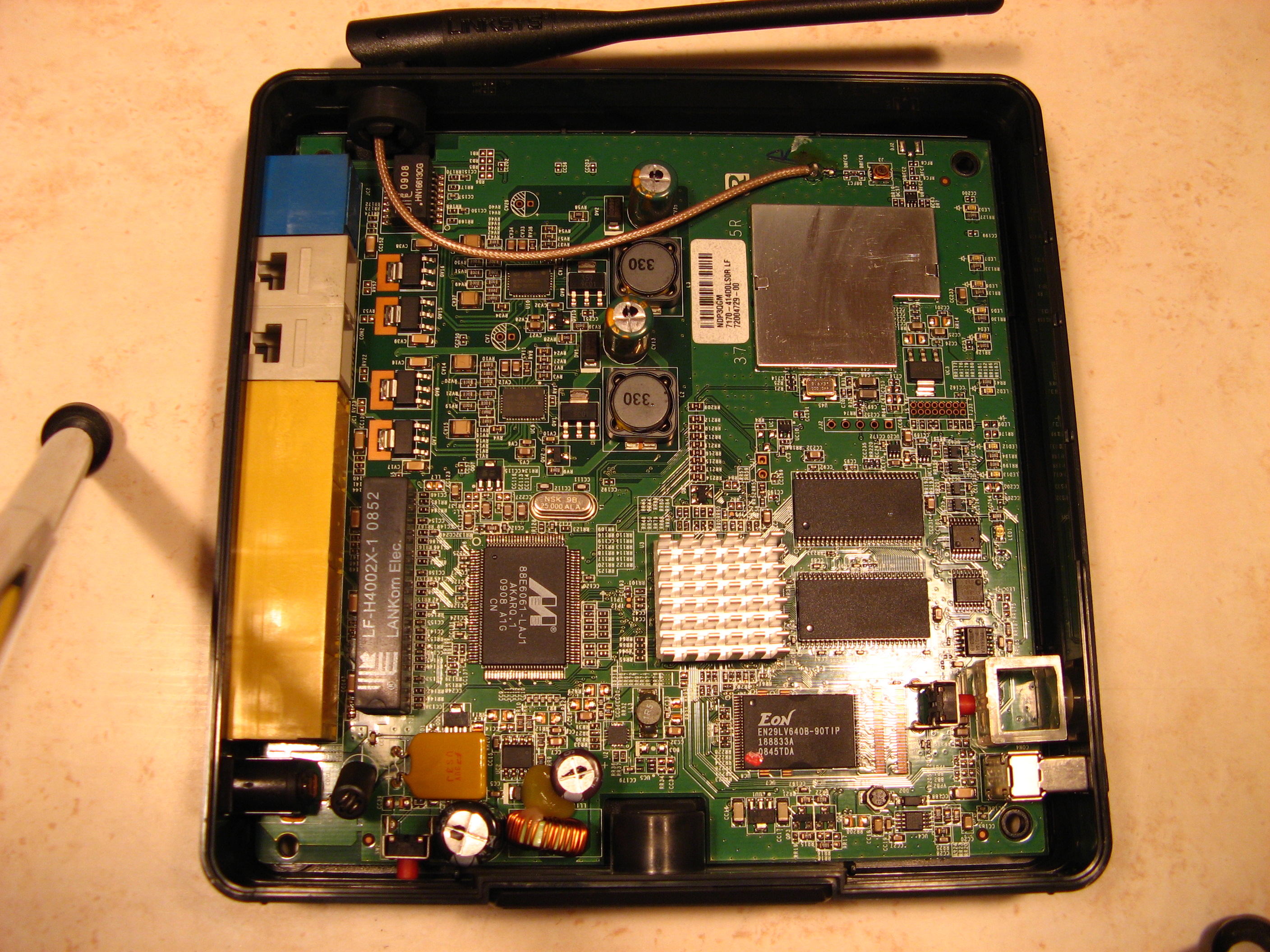 Linksysy wrtp54g i wrp400-g2 - ciągły restart lub jedynime czerwona dioda