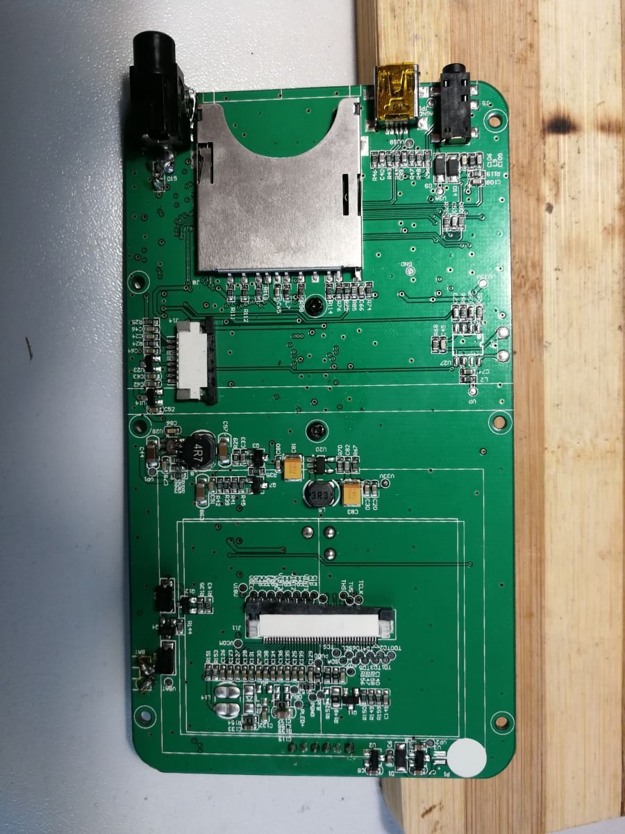 Jaki układ na zdjęciach z nieoznaczonej fotopułapki? Gdzie kupić?