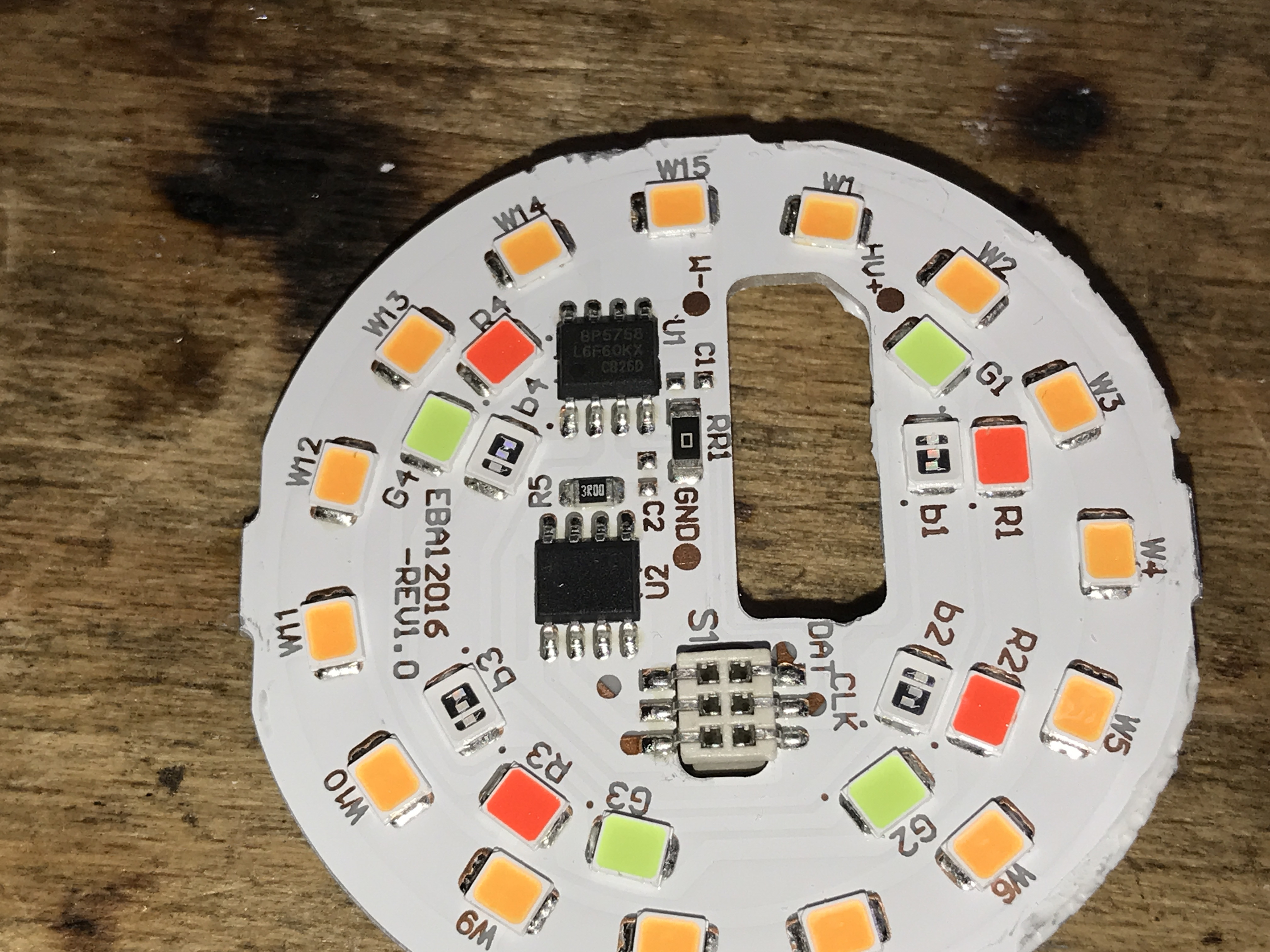 Nous Smart WiFi Bulb P3 RGBCW - CB2L + BP5758 - zmiana firmware