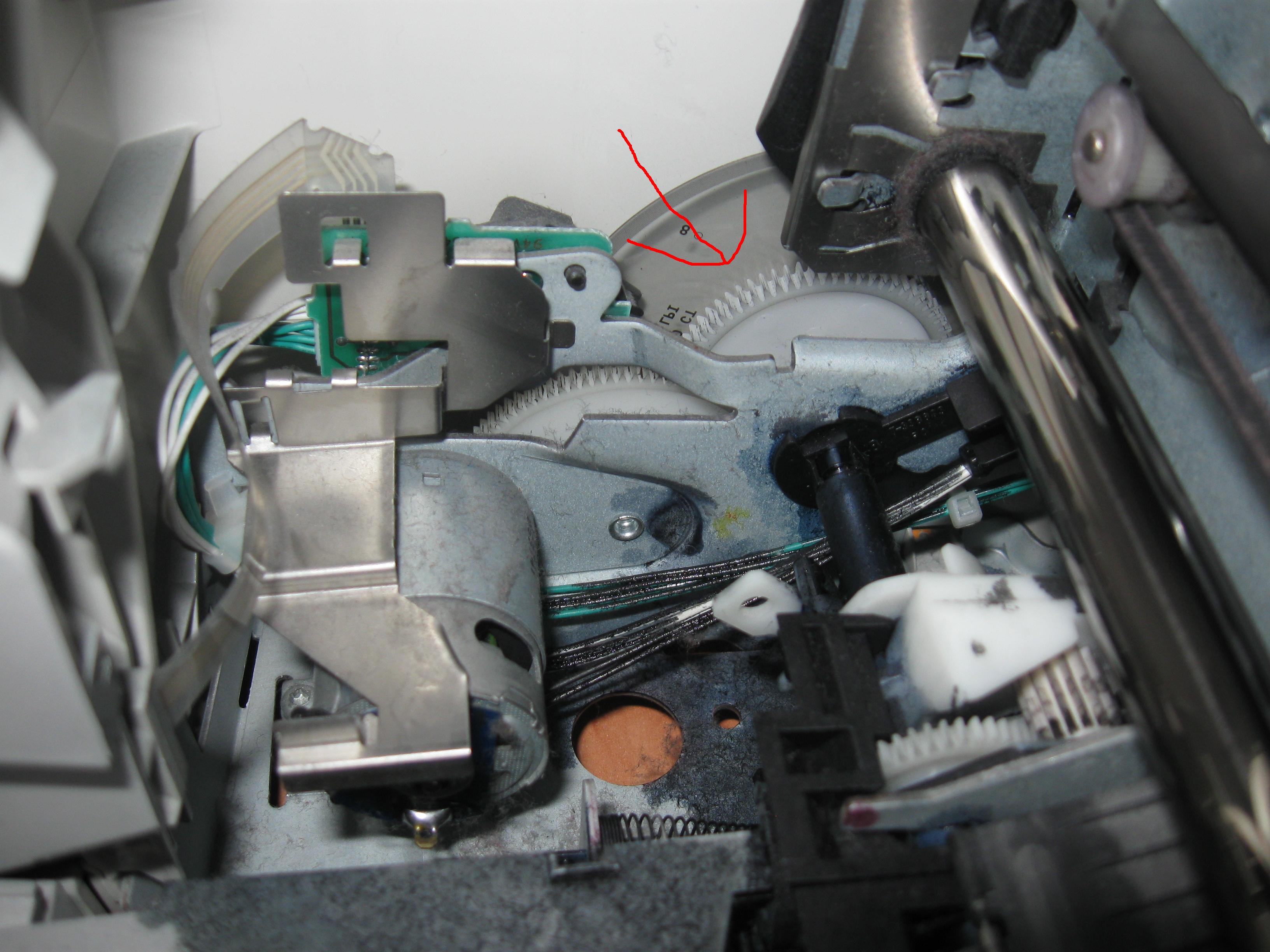 HP DeskJet 710C - zacinanie się elementów mechanicznych