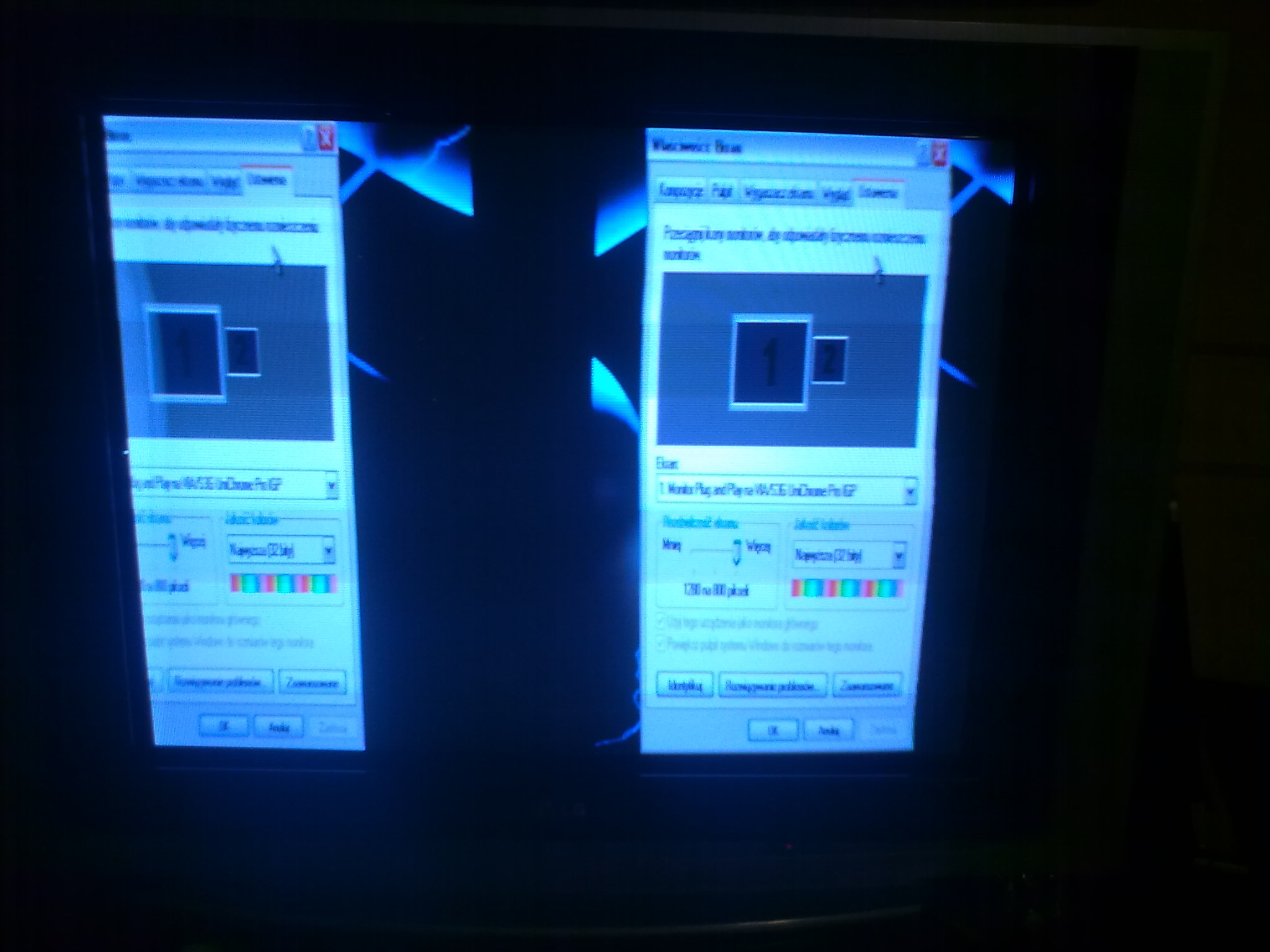 Notebook z VIA/S3G UniChrome Pro IGP konfig. w poł. z TV