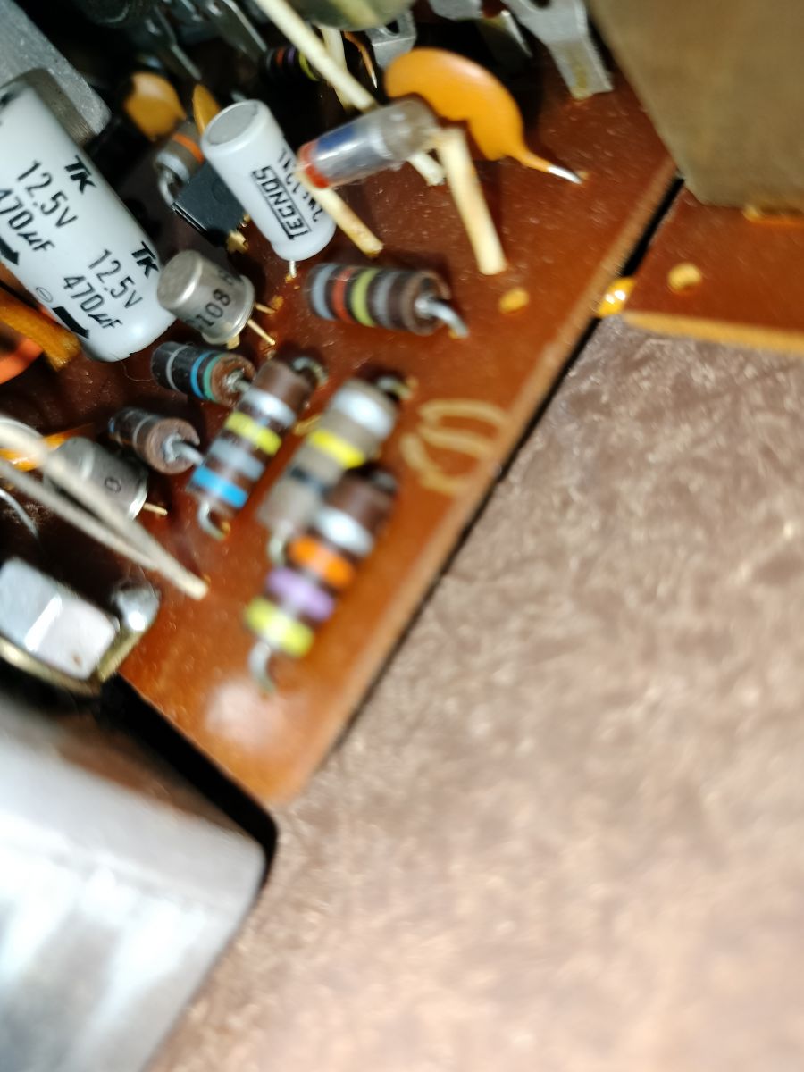 Poszukiwanie schematu do wzmacniacza Bella form BF 1010A - zdjęcia detali