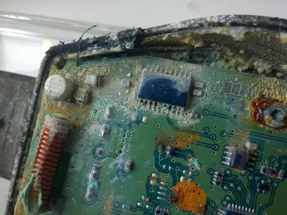 Usterka silnika wycieraczki Citroen C5 X7 III - kwarc przy procesorze