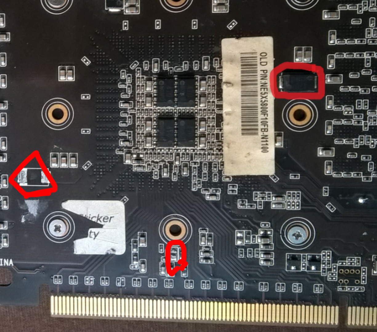 GTX 580 - co to za element zaznaczony na czerwono na karcie graficznej?