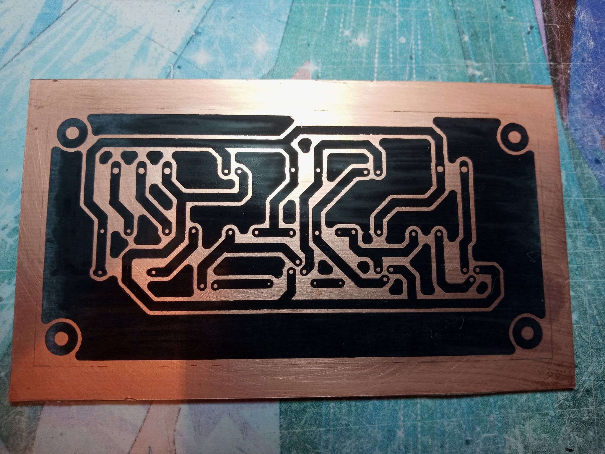 [Rozwiązano] Dlaczego projekt nie odbija się na PCB? Papier kredowy i ...