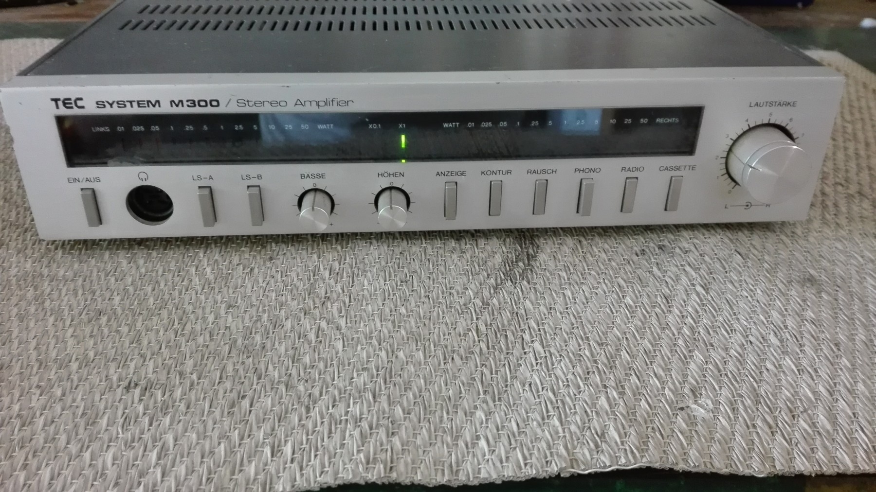 Gdzie znajdę schemat do wzmacniacza Tec System M300?