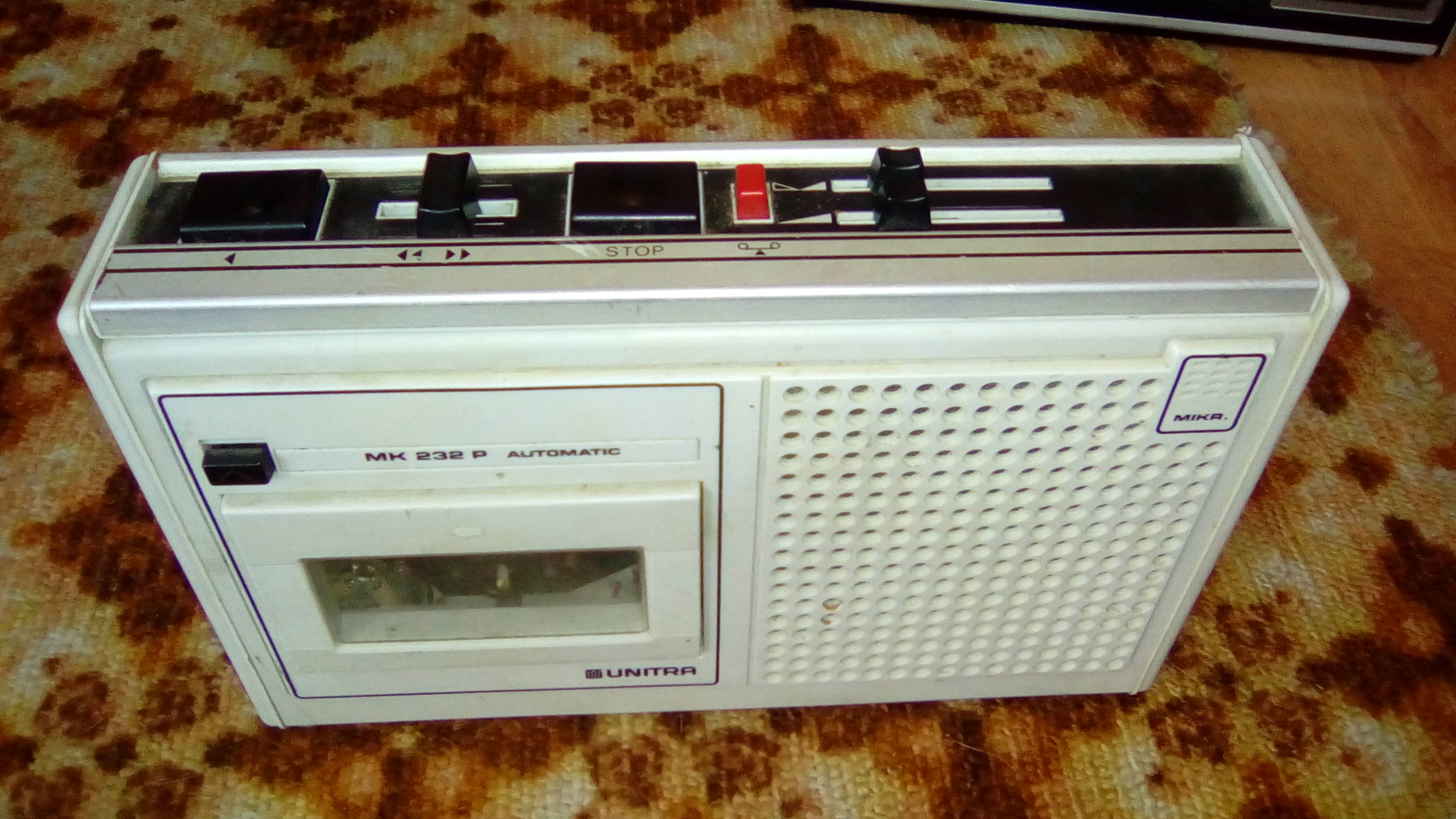 UNITRA GRUNDIG RB 2300 przelutowałem głośnik i magnetofon nie gra