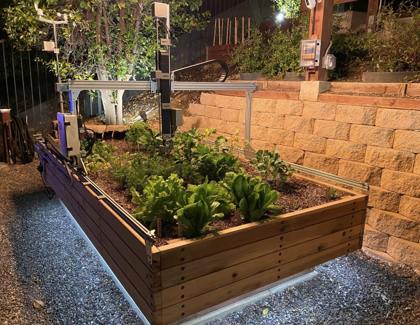 Farmbot - otwarty projekt własnej mini farmy - automatyczna uprawa warzyw