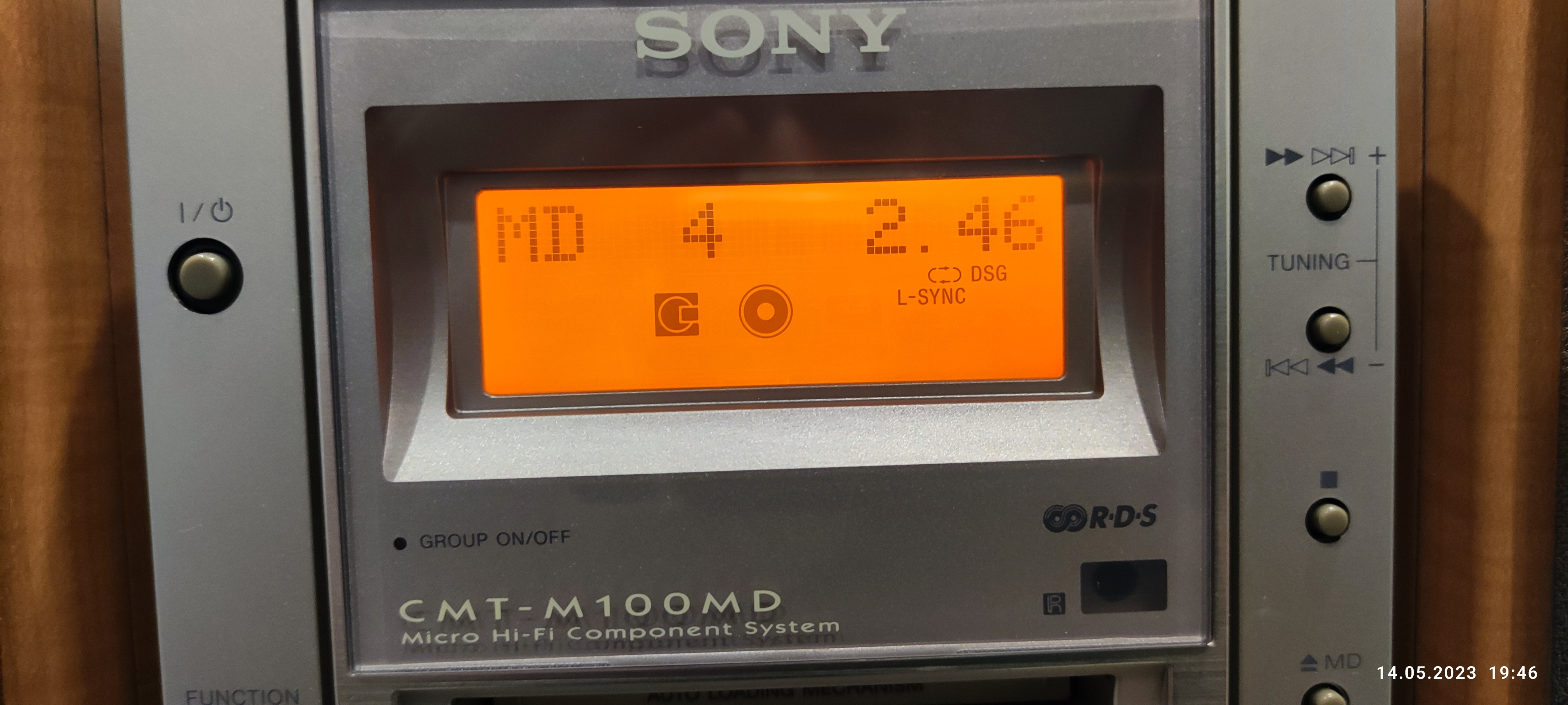 [Rozwiązano] Sony HCD M10 (CMT M100MD): Poprawa kontrastu wyświetlacza ...