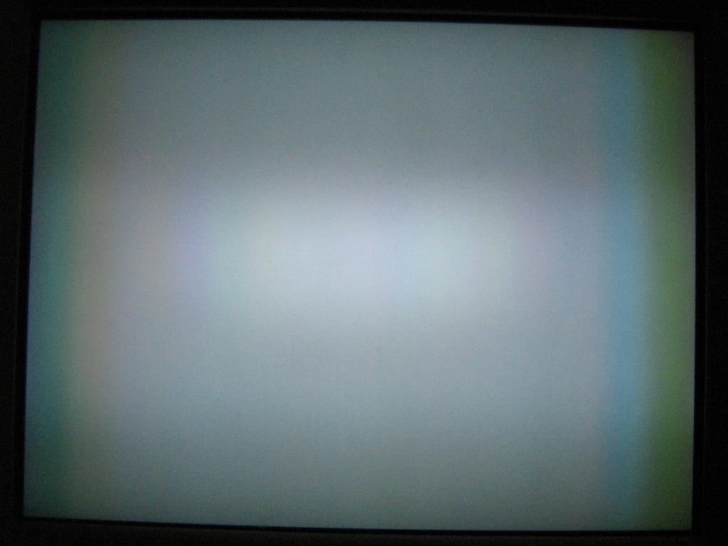 Monitor CRT Dell P992 - nieostry obraz, linie powrotu, strzały w szyjce ...