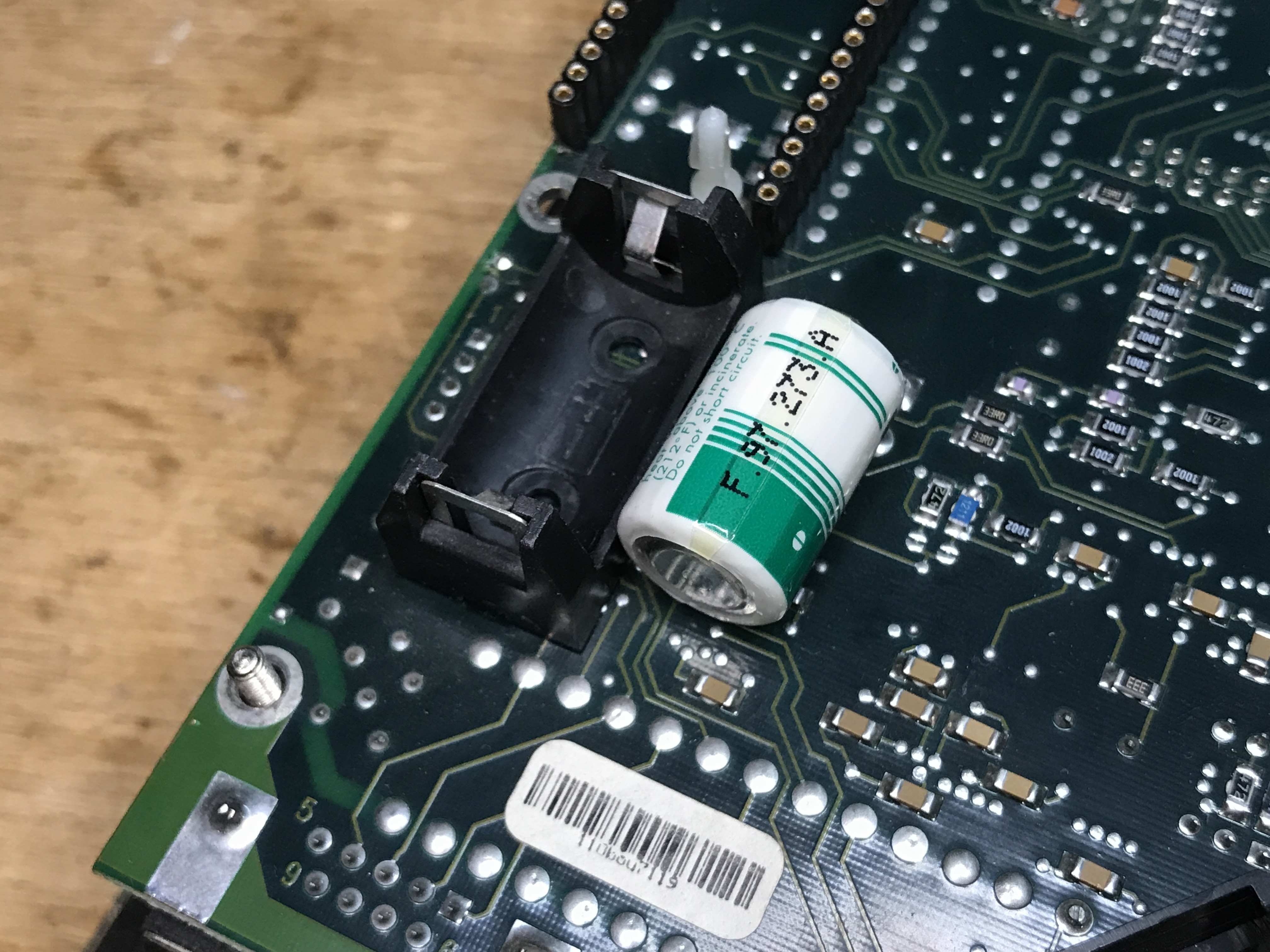 Stary panel kontrolny przemysłowy PCD7.D81 SAIA bez LCD z próbą odpalenia