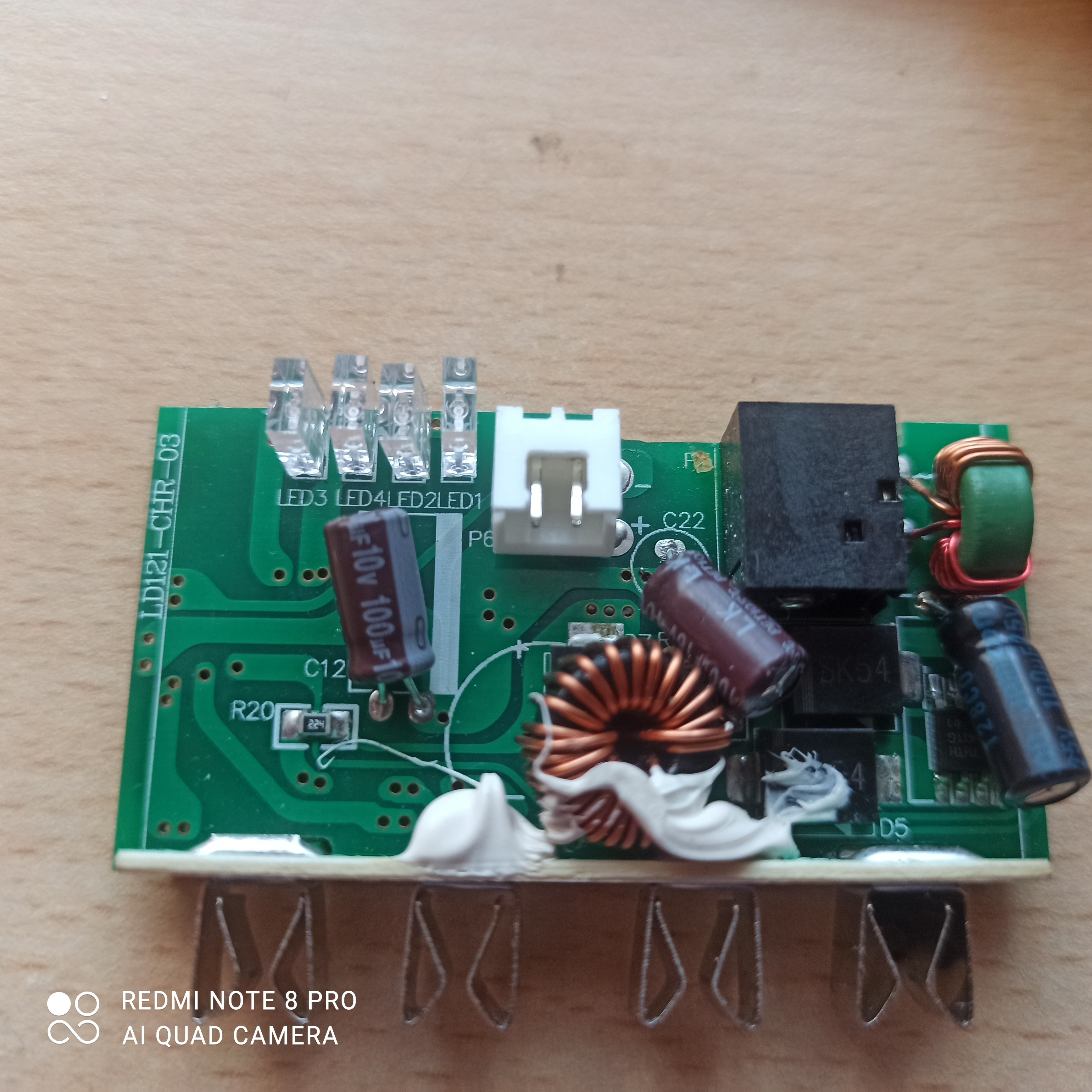 Lampa ML DA 2407 - spalony układ modułu ładowania li-ion