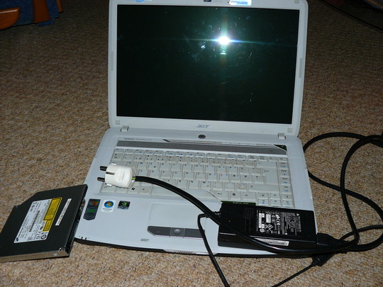 [Sprzedam] Laptop Acer Aspire 5520G - uszkodzony - elektroda.pl