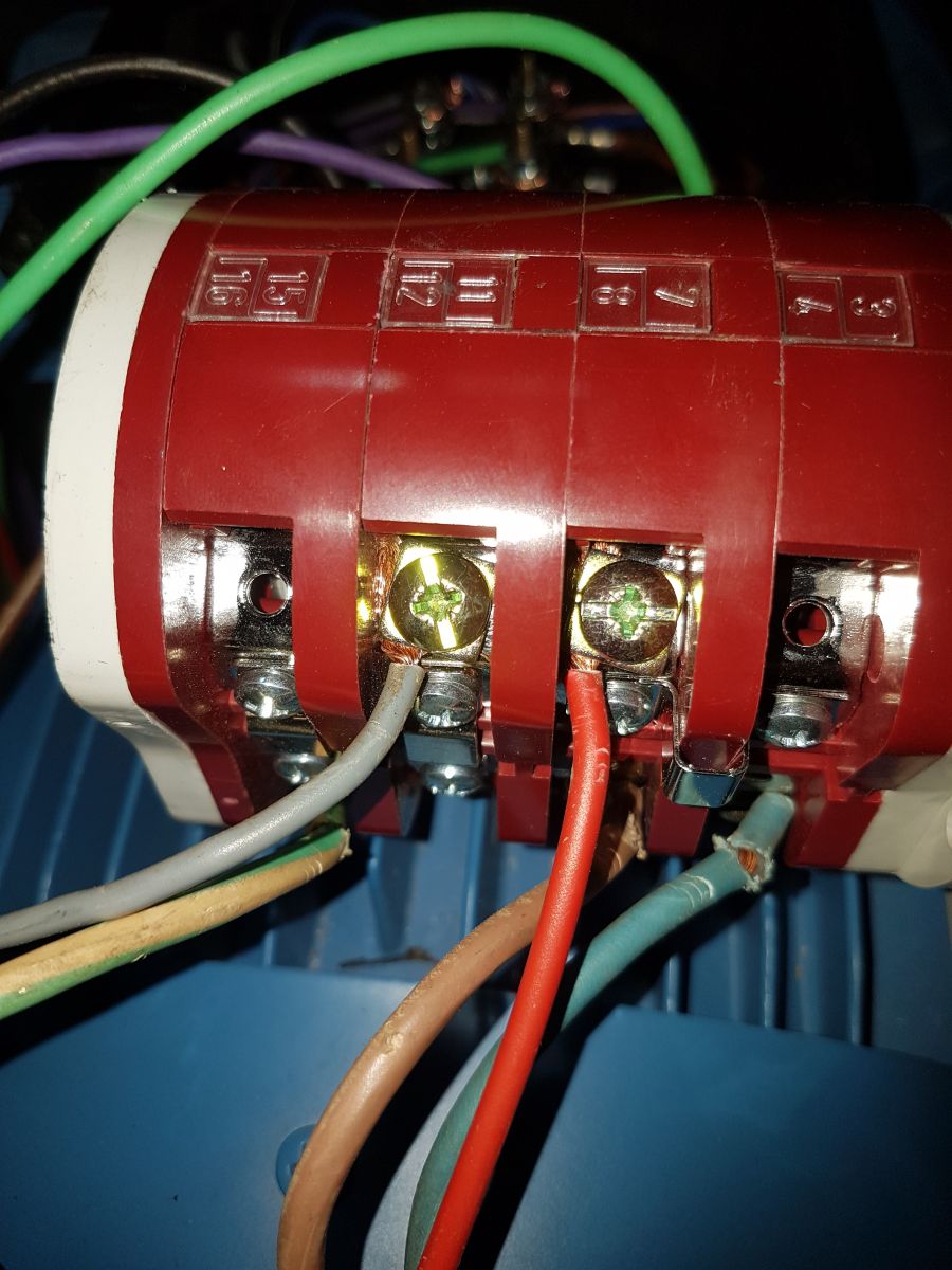 [Rozwiązano] Nieprawidłowa praca silnika trójfazowego po podłączeniu ...