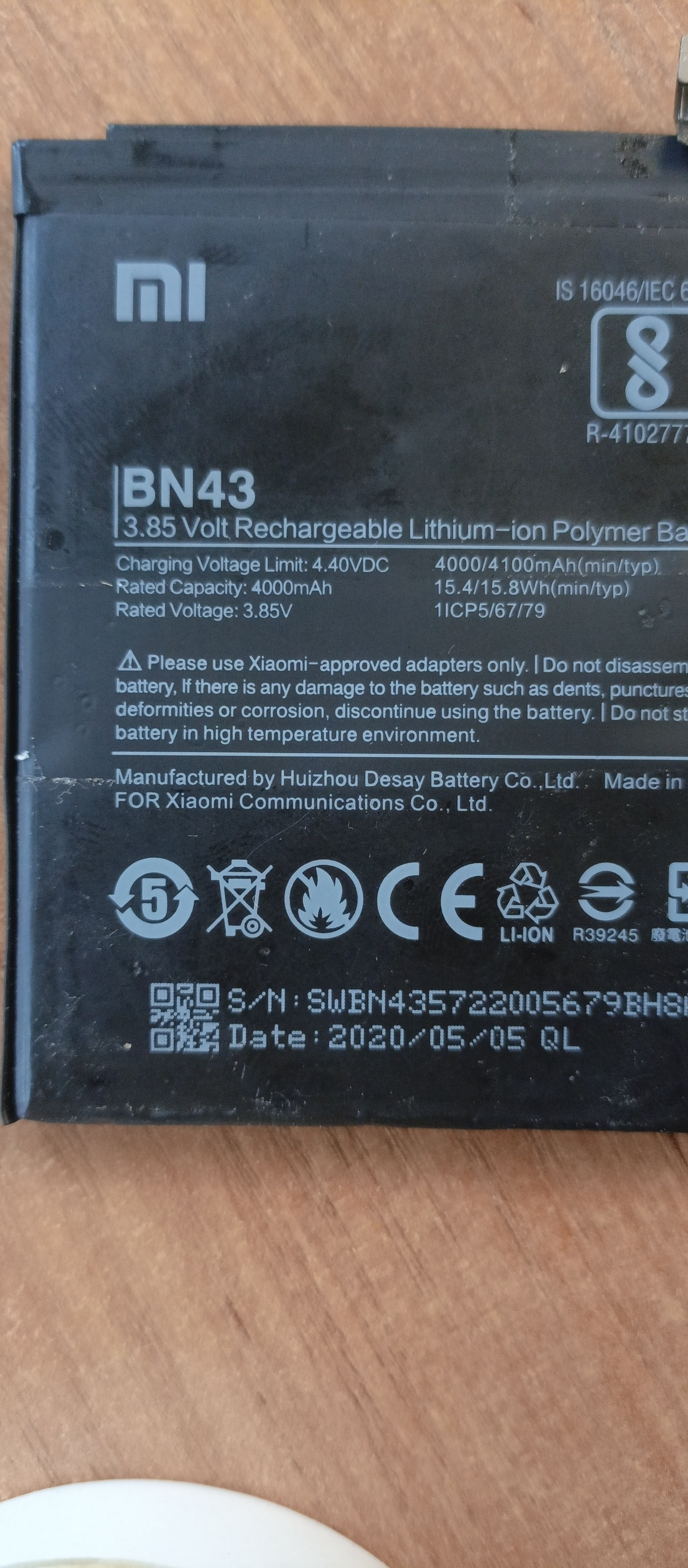 Jak naładować baterię BN43 z Redmi Note 4x zewnętrznym zasilaczem?