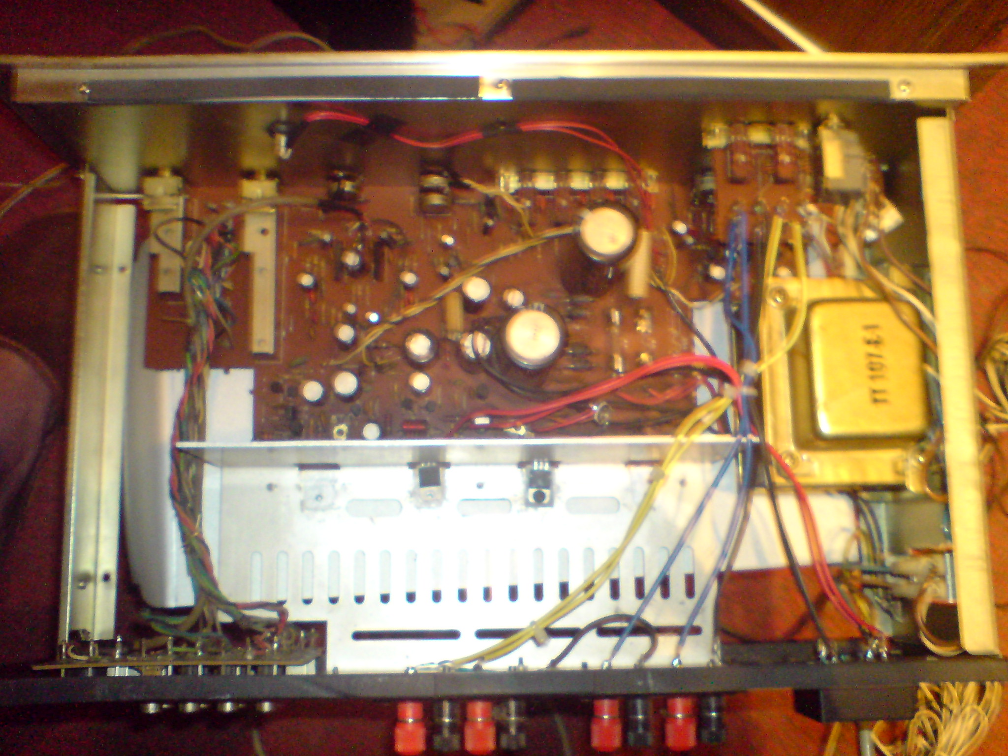 ROTEL RA-313 - działa tylko wyjście right speaker A, reszta nieaktywna - 2