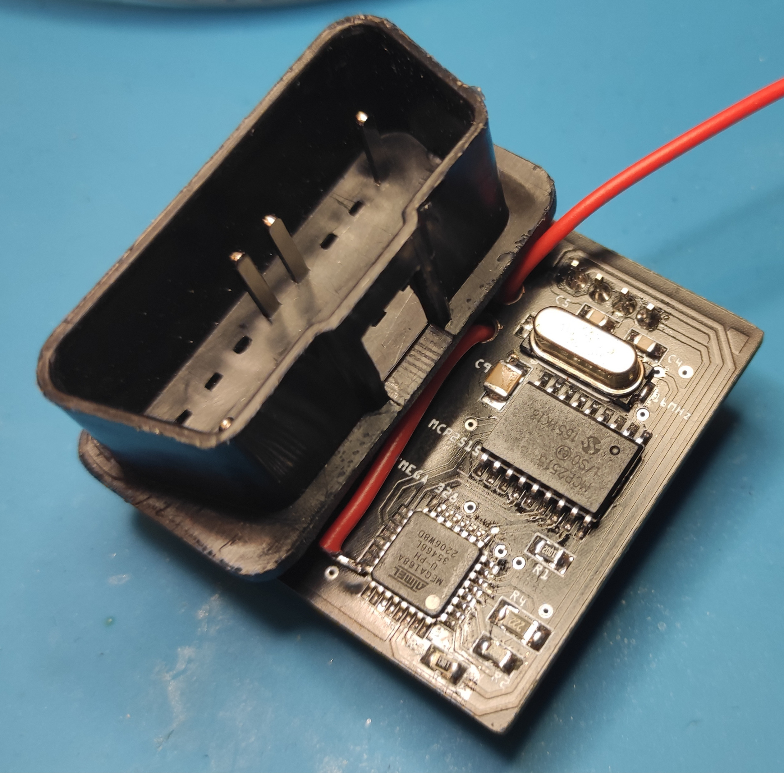 Opel Astra H - smartphone door control via bluetooth