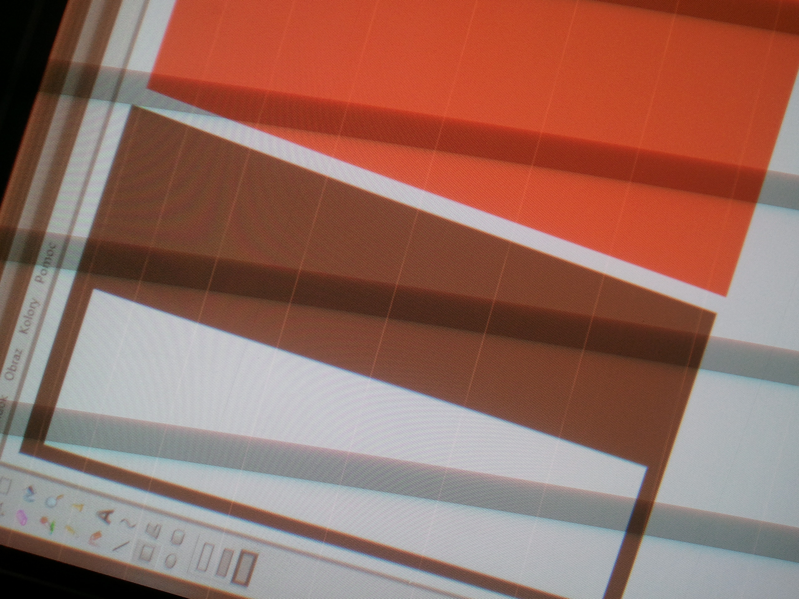 Dell p992 - Mocno czerwony obraz i czerwone poziome linie