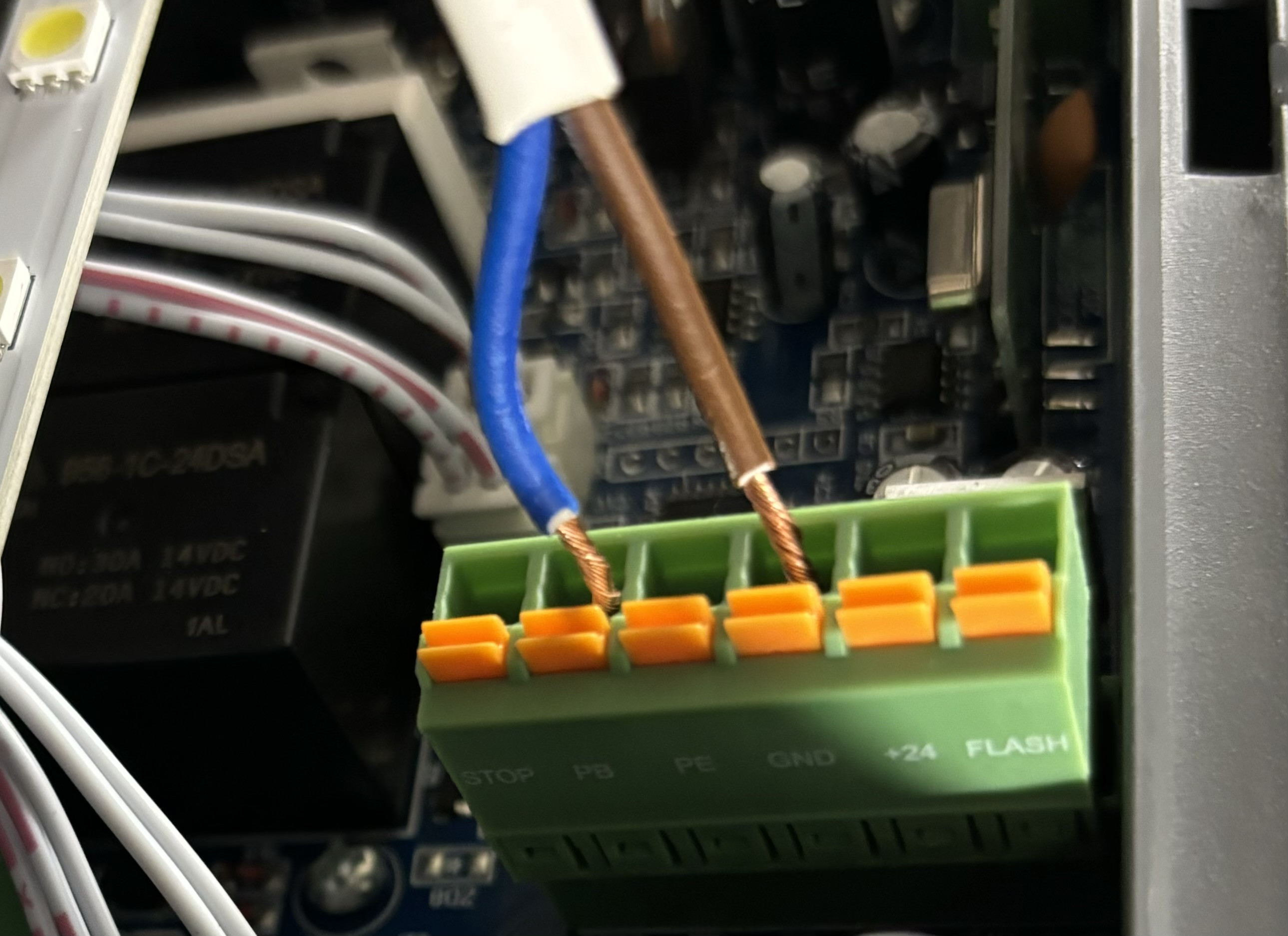 Starcus k06 - Podłączenie przycisku dzwonkowego do napędu bramy ...