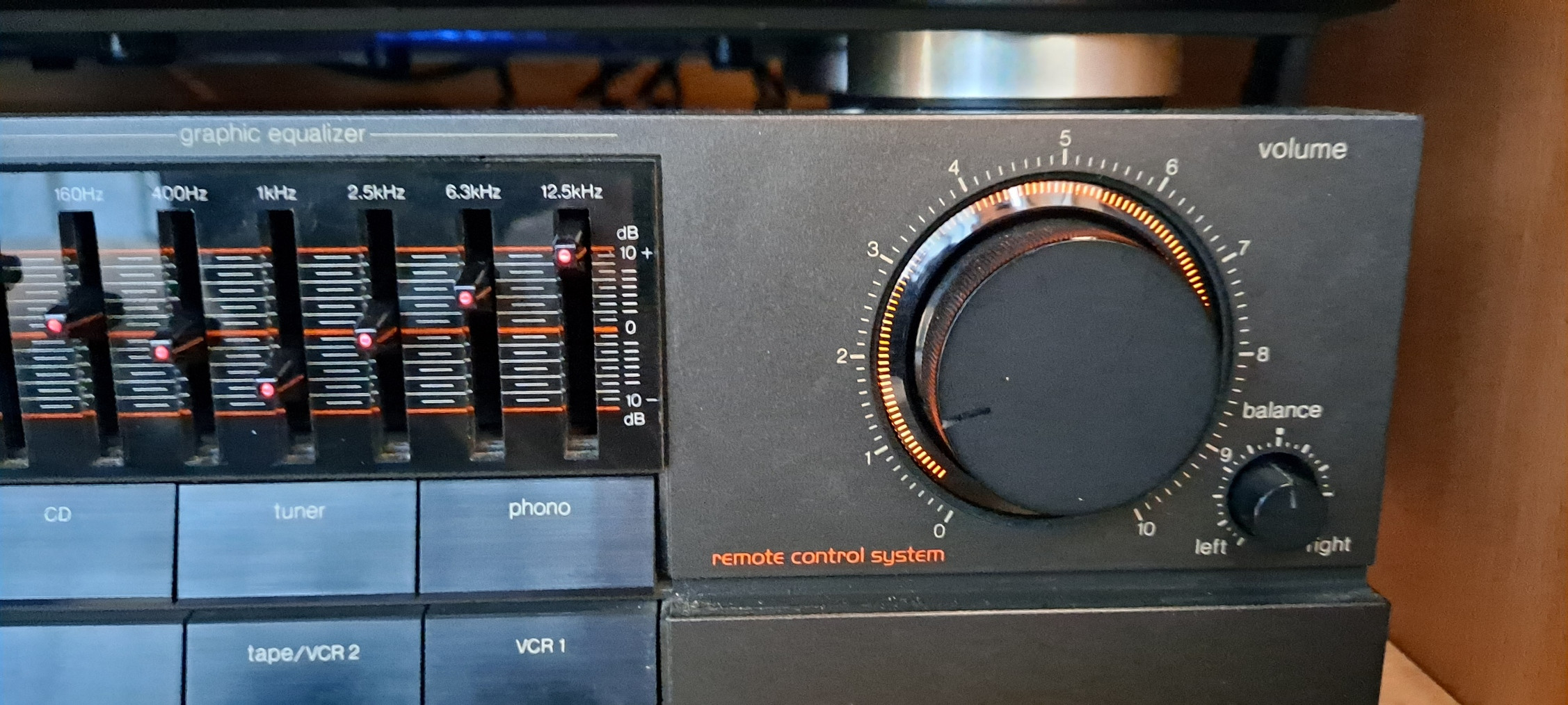 [Rozwiązano] Naprawa wyświetlacza VFD w amplitunerze Technics SA-R330 ...