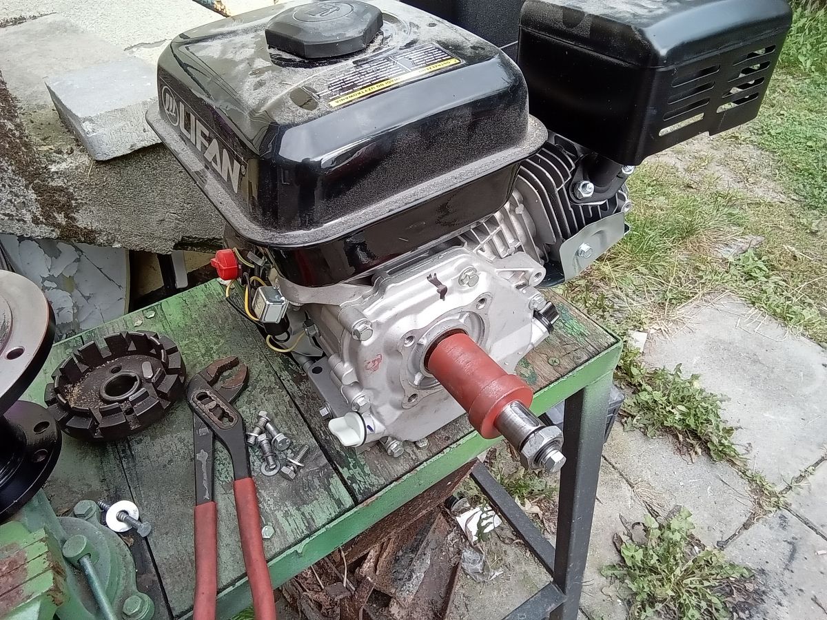 Mikrociągnik MF-70: rysunki złożeniowe, instrukcja, zaczep do narzędzi - 30