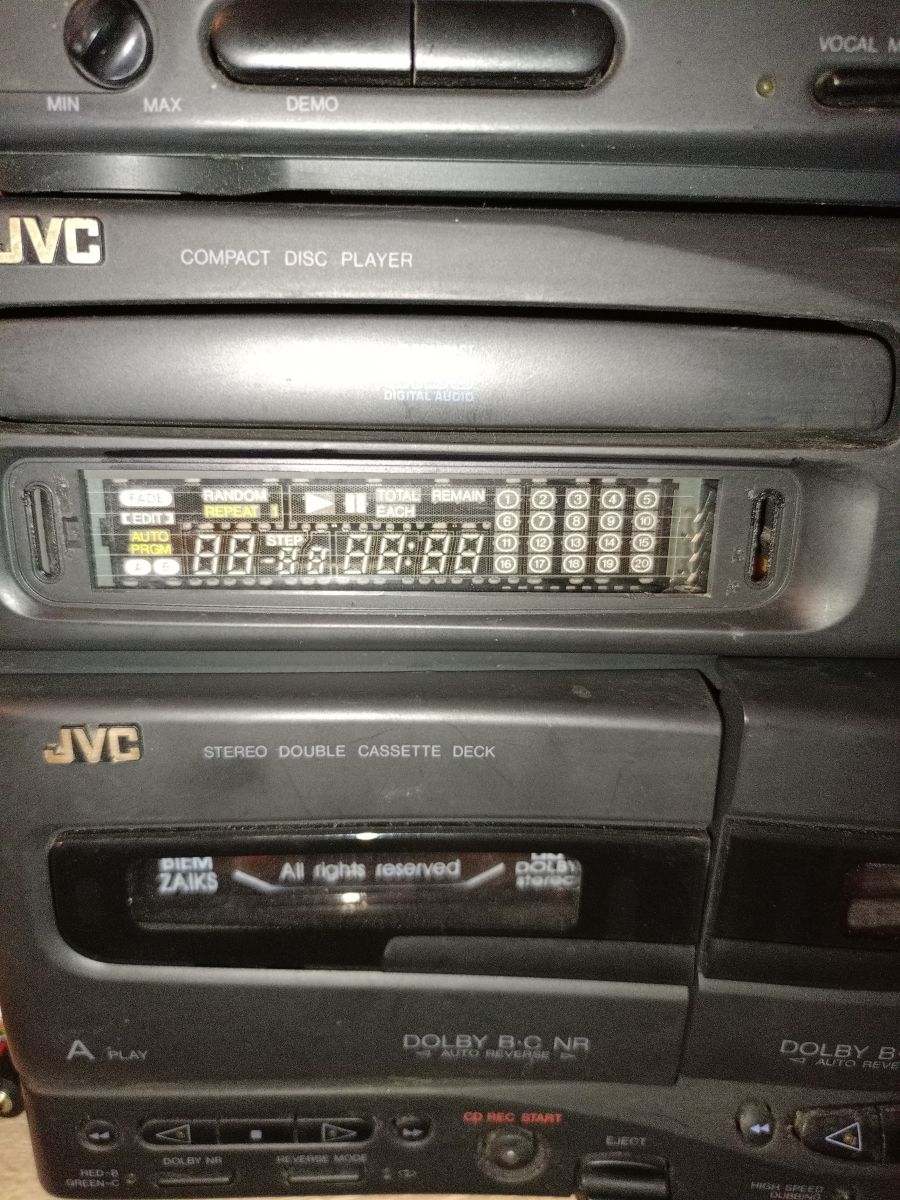 [Rozwiązano] Jak wykonać szkiełko przyciemniane do wieży JVC CA MXS6BK?