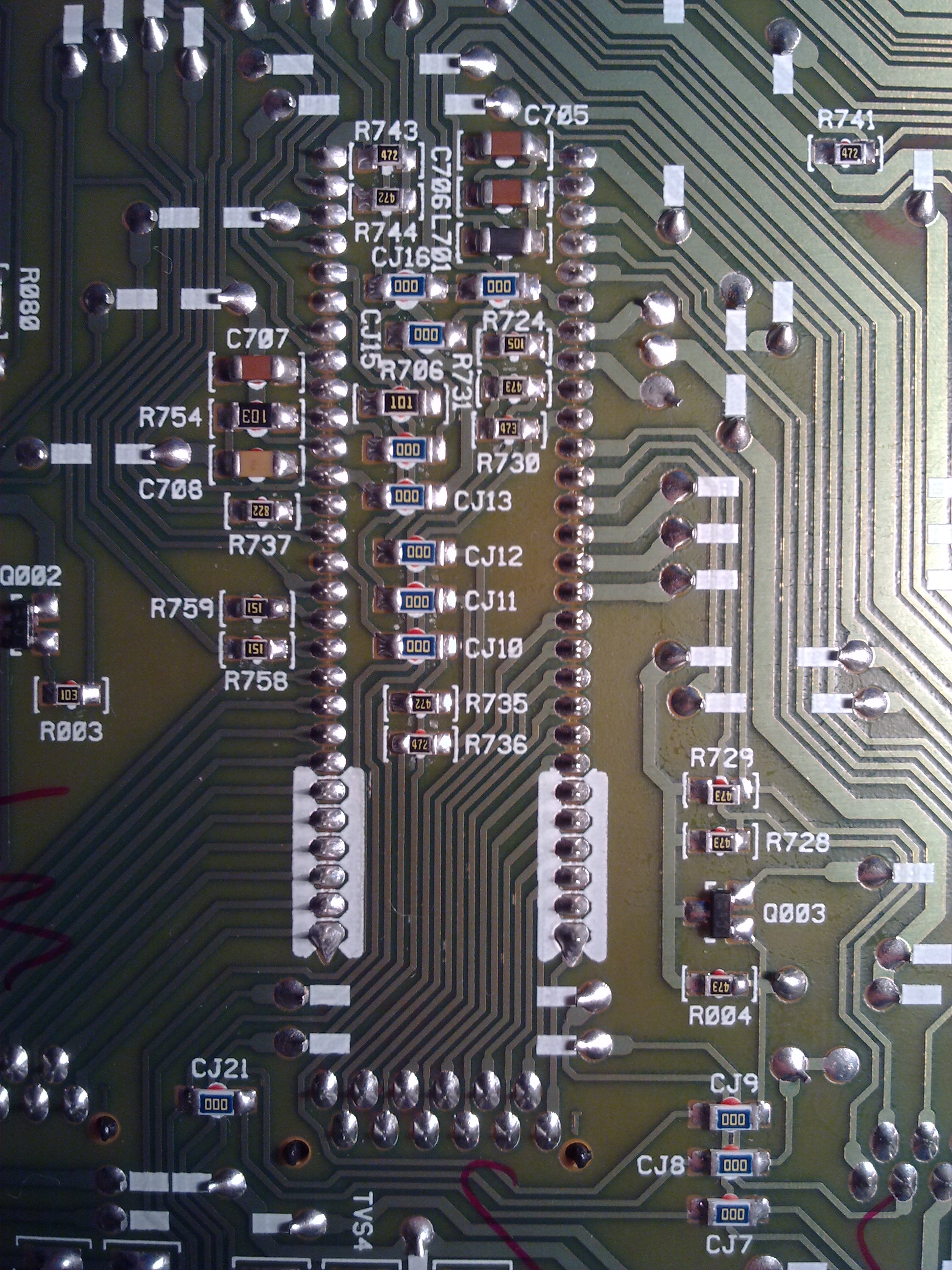 Jak dodać AUX do radia Ford 4000 Traffic z układem 70006SE?