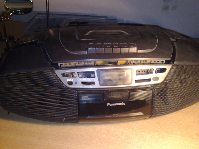 Panasonic RX-DS17 - Brak odbioru stacji po upadku z 1,5m na kafelki