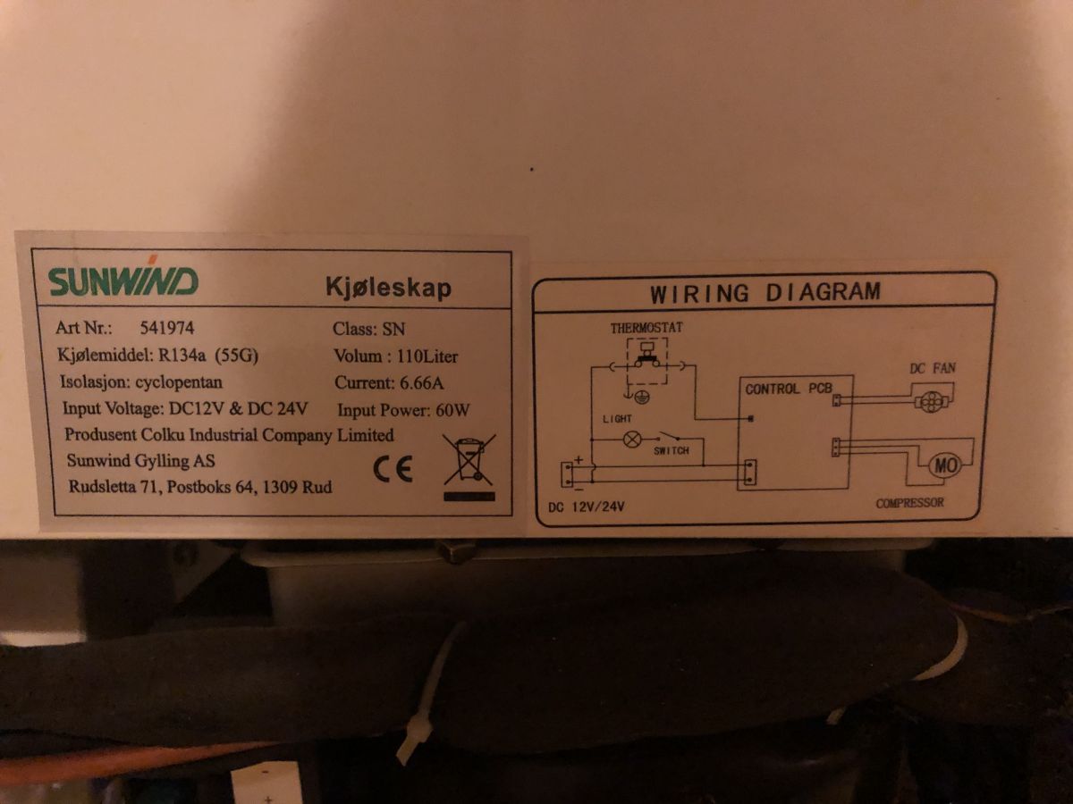 [Rozwiązano] Lodówka Sinvind 541974 - 12V czy można podłączyć do gniazdka