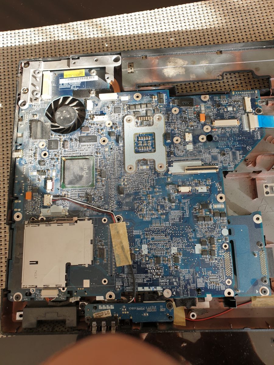 Laptop RM FL 91 - Usunięcie hasła BIOS, kość i wsad dla płyty IFT00 LA ...