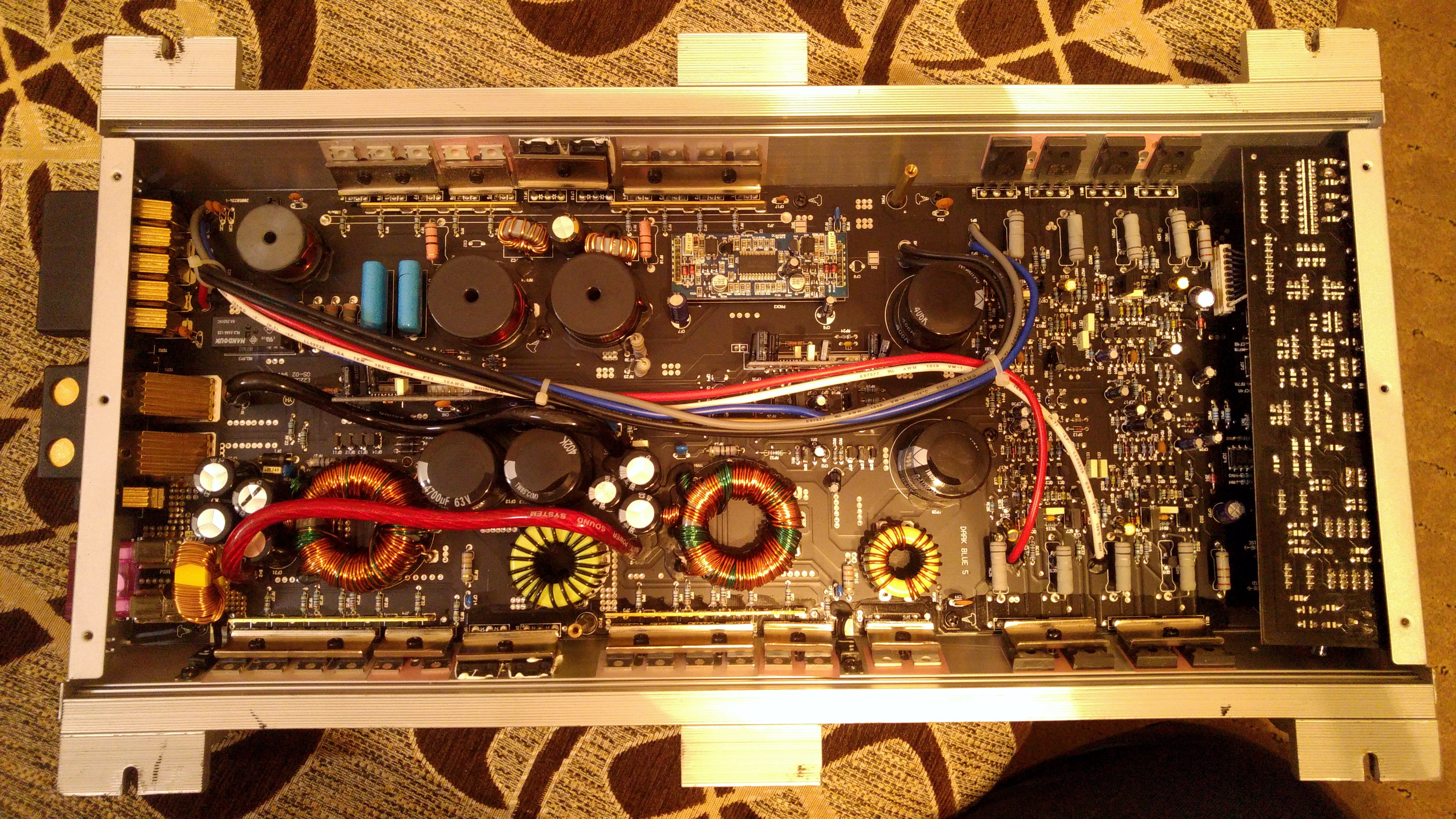 [Zlecę] Naprawa wzmacniacza Helix Dark Blue 5 - elektroda.pl