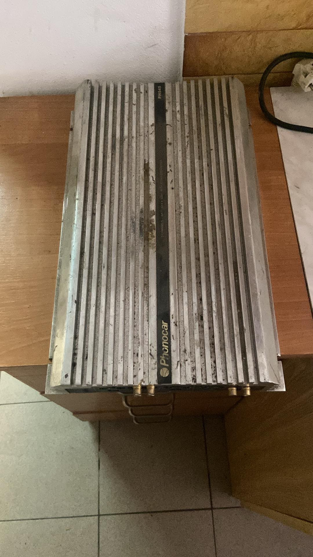 Witam, mam pytanie czy w tym wzmacniaczu (PHONOCAR PH 545) można wykonać mostek?