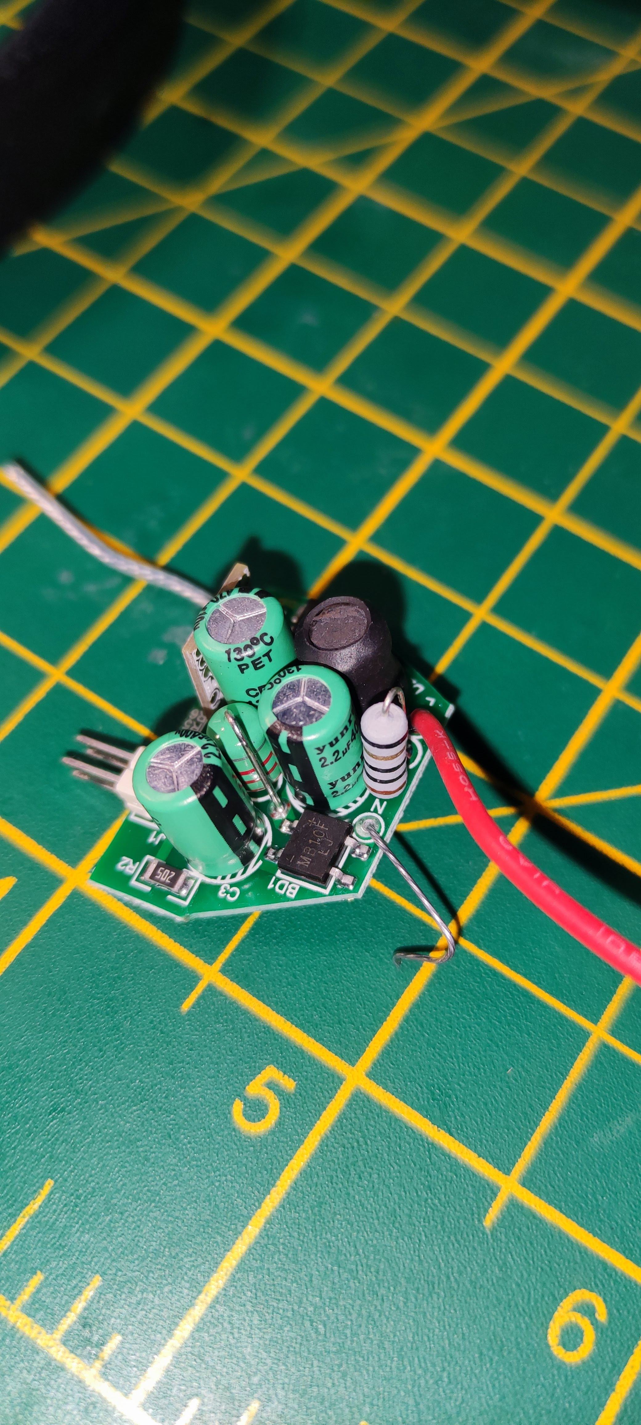 [LN882HKI] Tuya Smart Light disassembly and seek some help to set it up