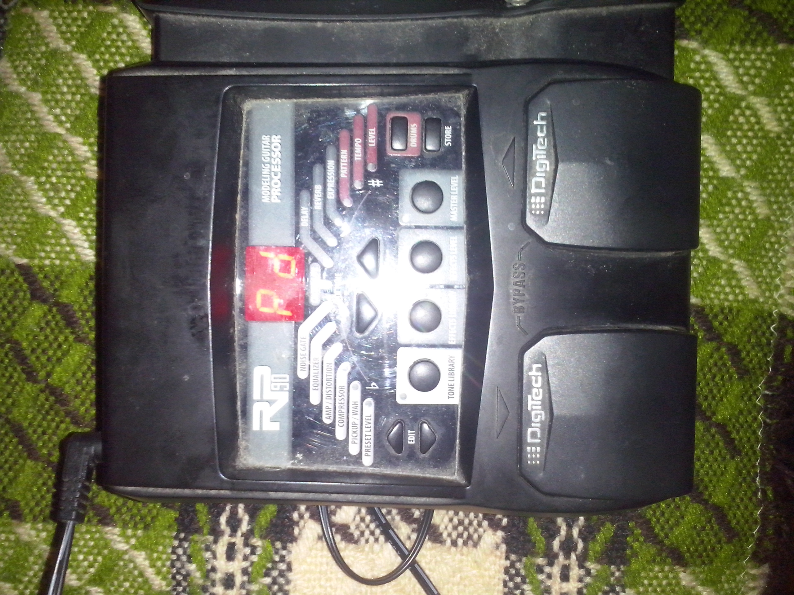 Digitech RP90 - wyświetla błąd Pd po włączeniu, co to oznacza?