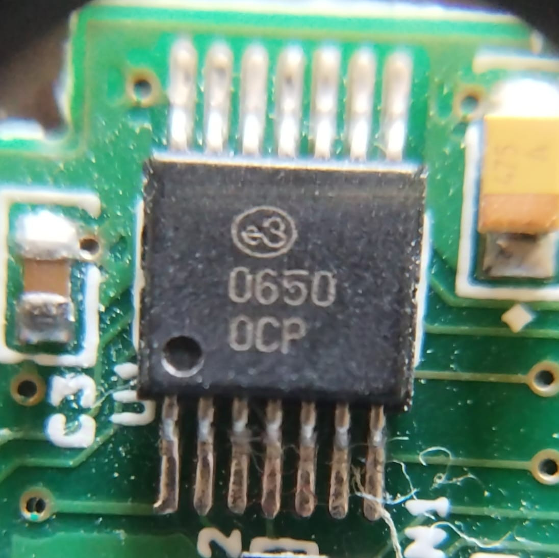 Identifying Unknown IC from Clone HP Toner Cartridge Modules with e3 Logo