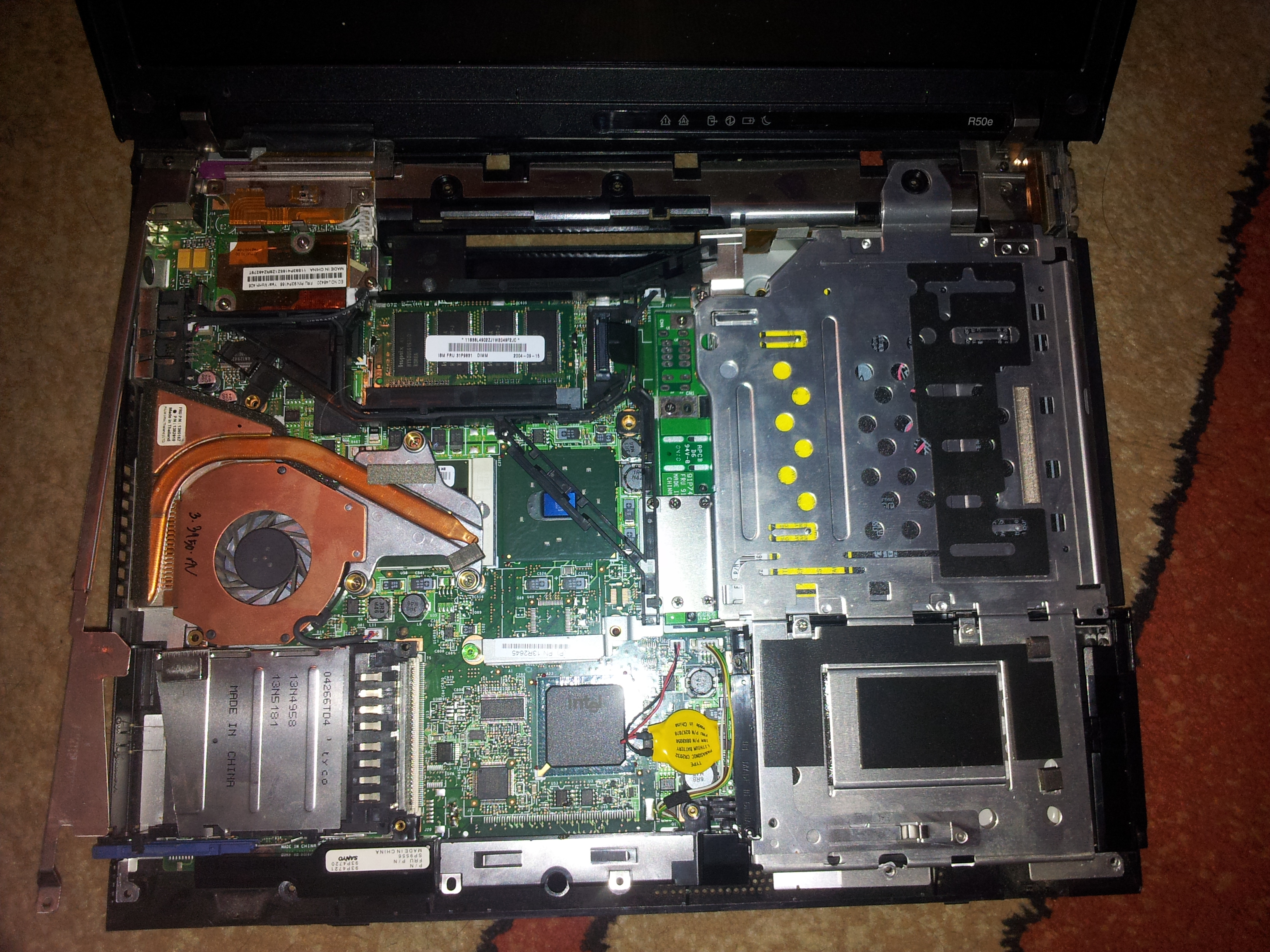 IBM R50e - Czy płyty główne z innych modeli są kompatybilne?