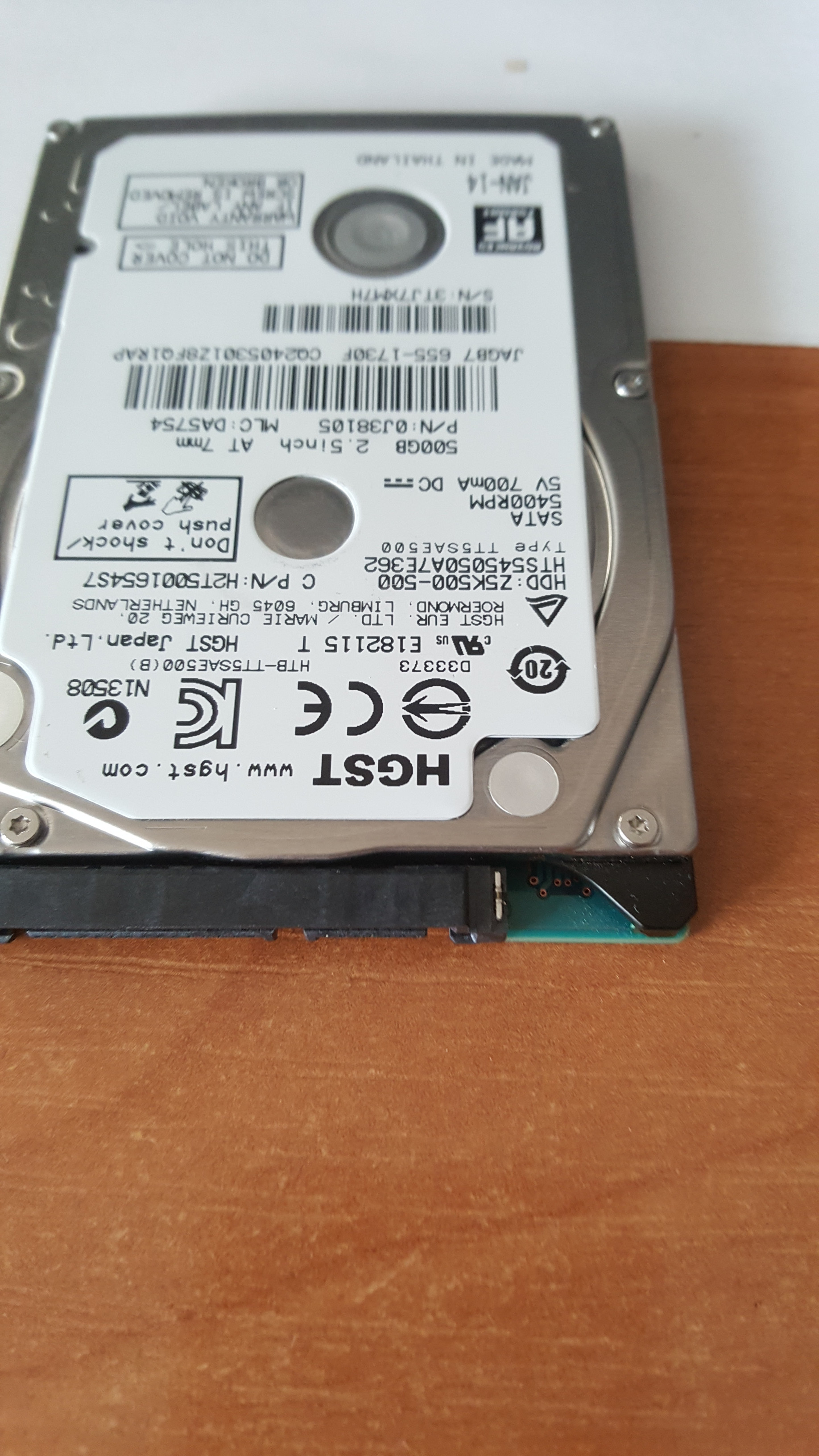 Wpływ ułamanych pinów na funkcjonowanie dysku SATA