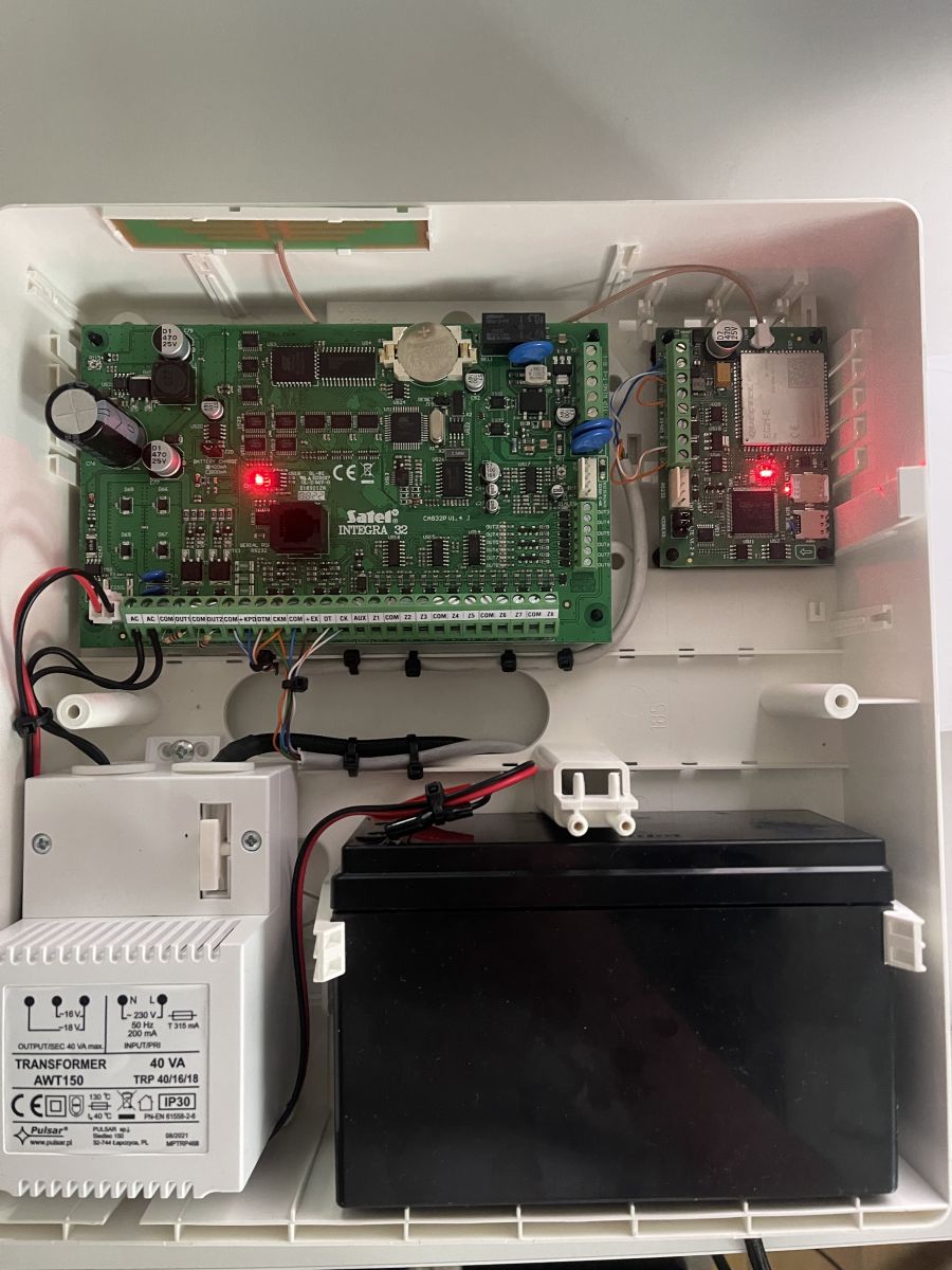 Integra 32, INT-KWRL2, ABAX 2 (ACU-220): Jak nawiązać łączność z ...
