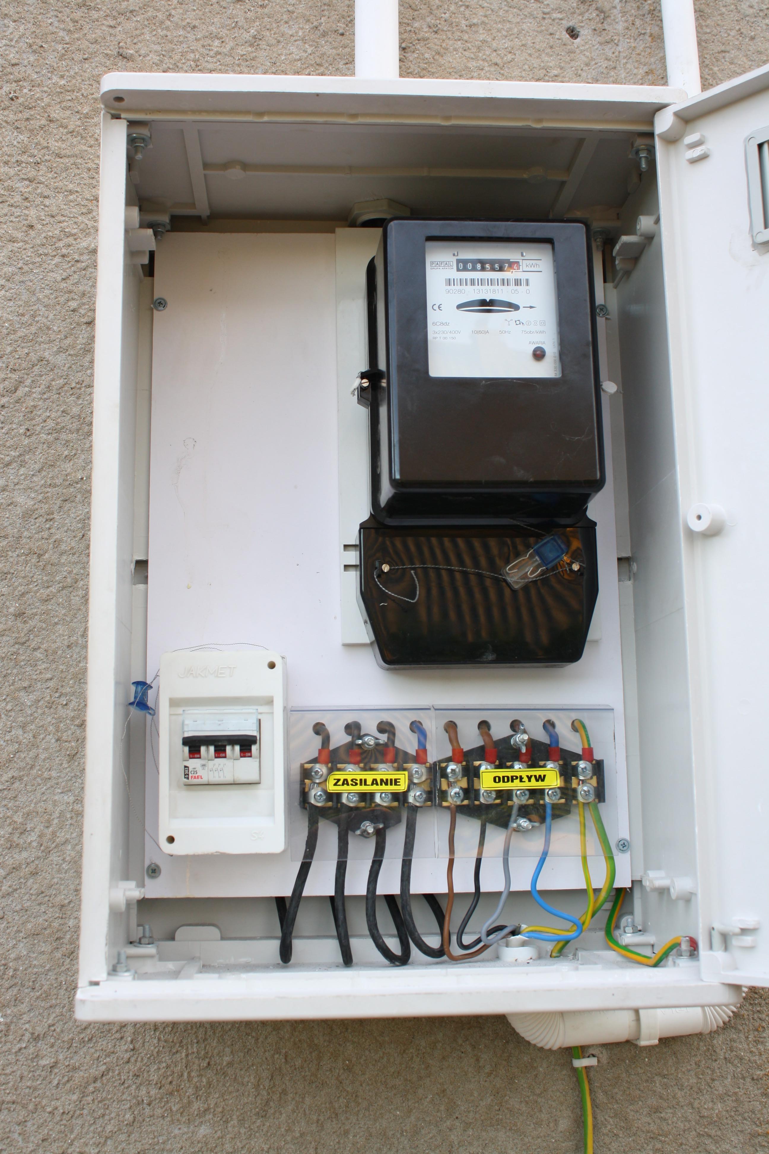 Podział PEN na PE i N w skrzynce zewnętrznej – układ TN-C-S czy TT, jak ...