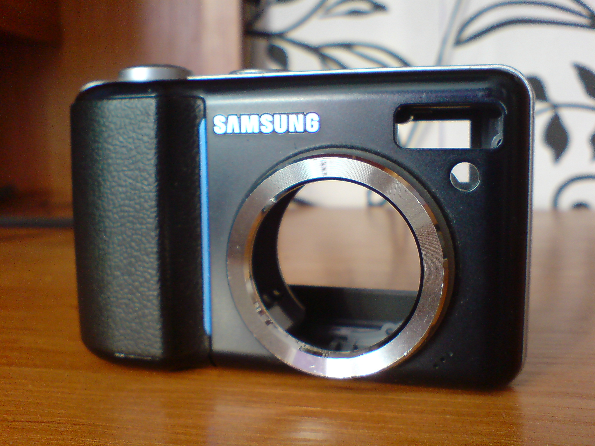 [Sprzedam] Korpus(prawie komletny)Samsung Digimax S800