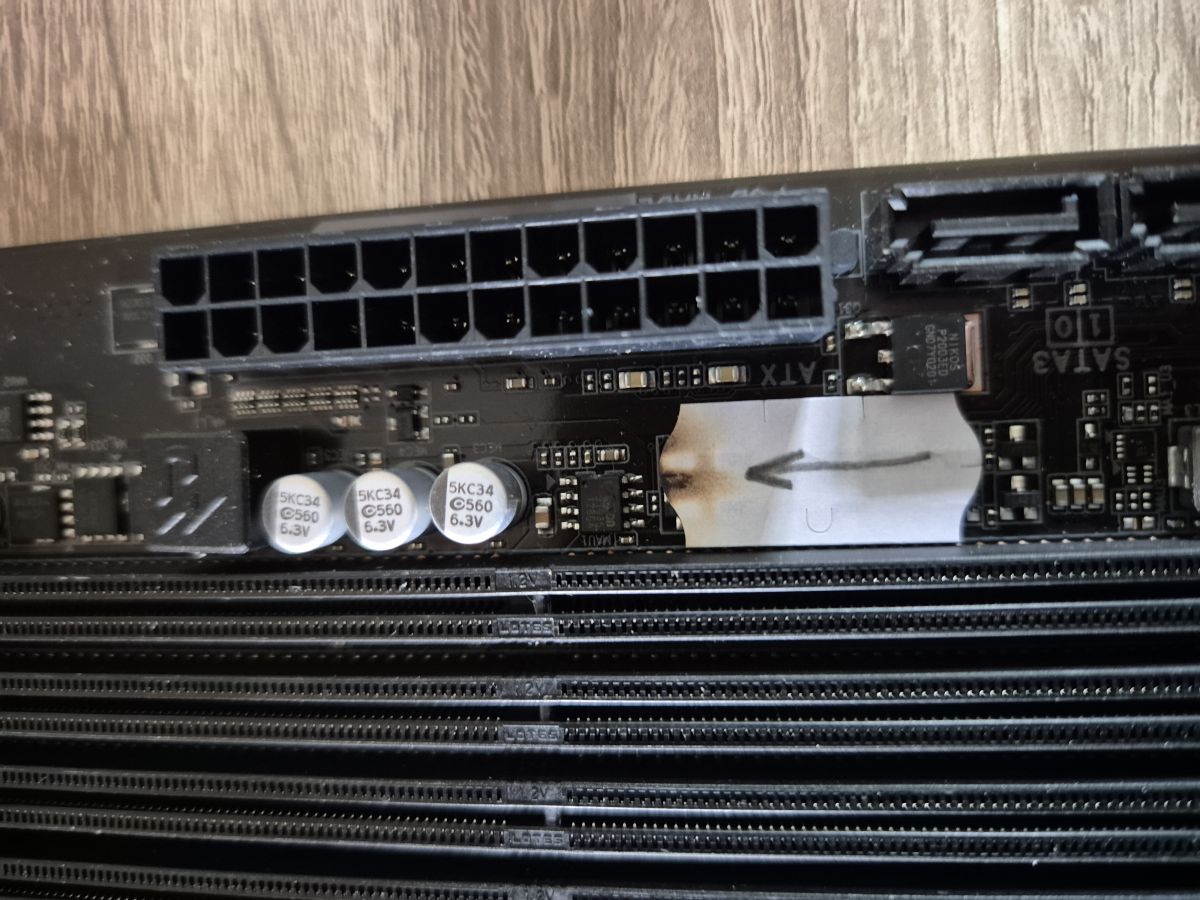 [Rozwiązano] Identyfikacja i opis elementów na płycie głównej Gigabyte ...